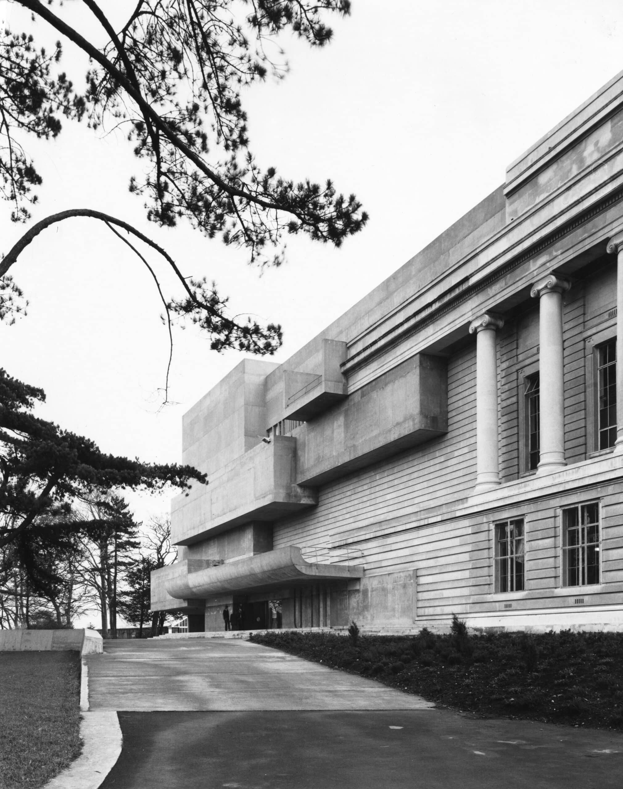 Alberto Ponis, The London Years – Drawing Matter